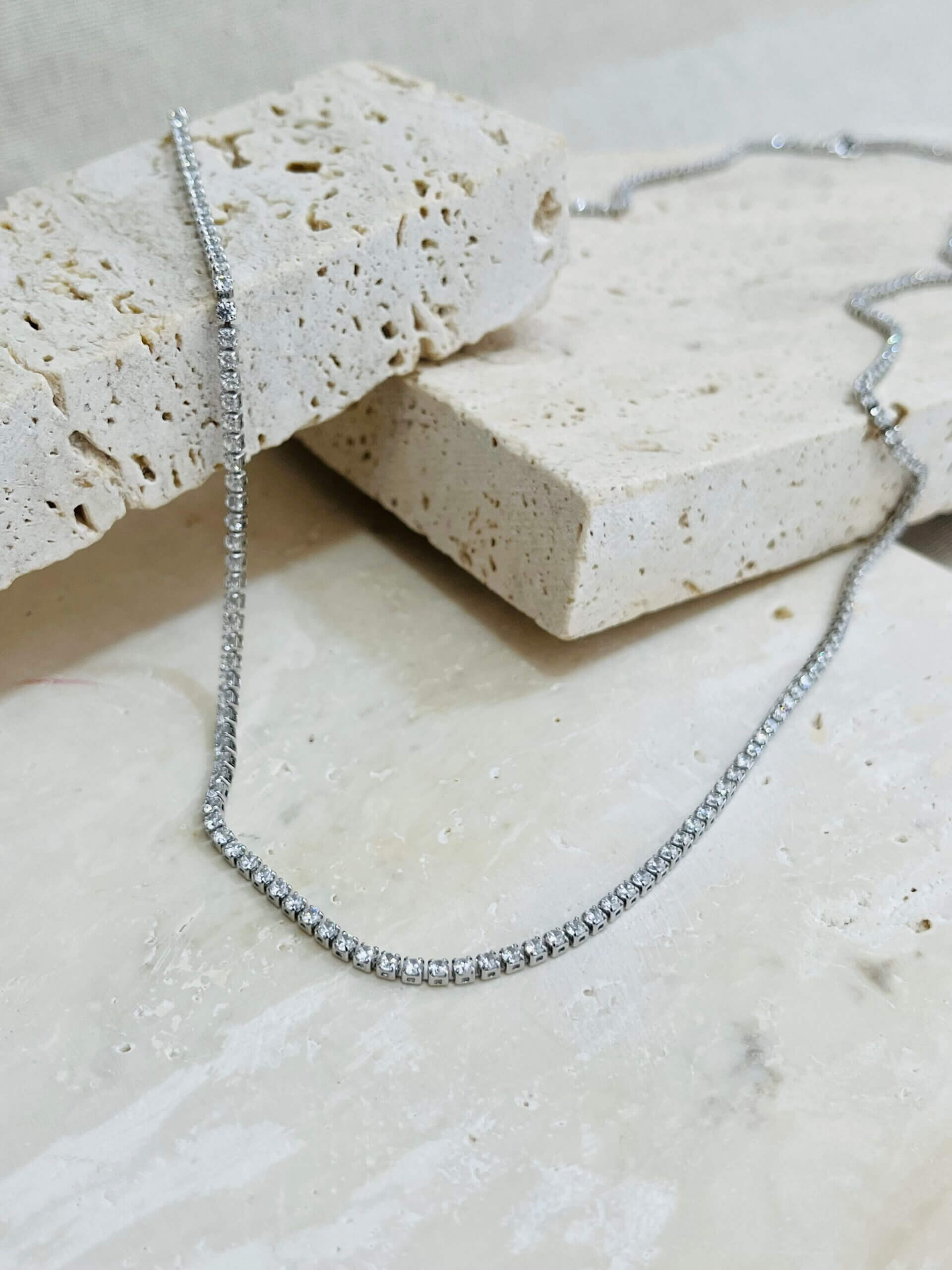 Colar Riviera Cristal Longo – em banho ródio branco – Fina Semijoias